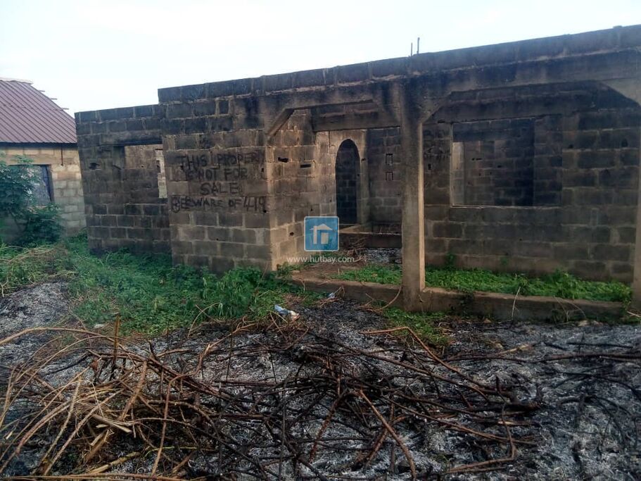 6 Bedroom Flat at Surulere Lagos | Hutbay