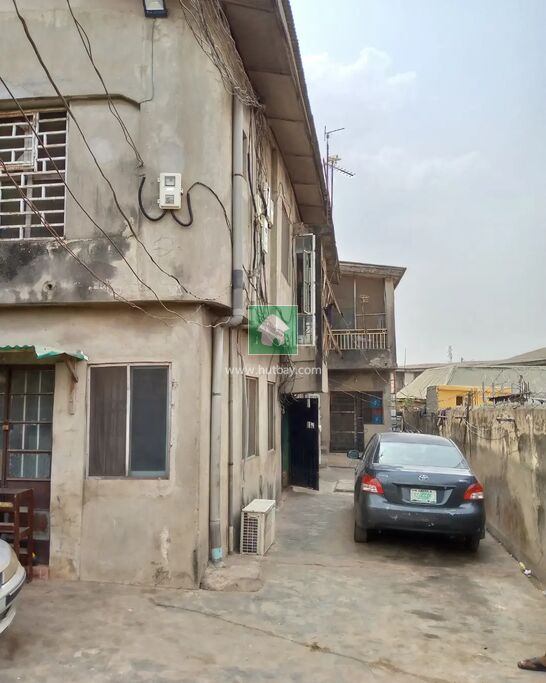 Bedroom Flat Apartment For sale at Oworonshoki, Lagos | Hutbay