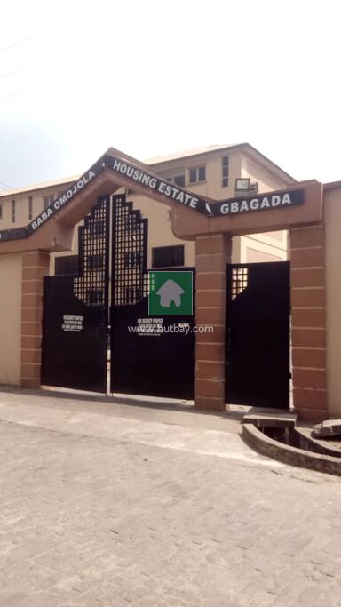 4 Bedroom Terrace For sale at Gbagada, Lagos | Hutbay
