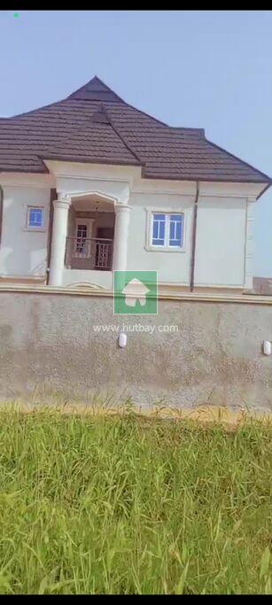 3 Bedroom Flat Apartment For rent at Jakande Estate, Lagos | Hutbay