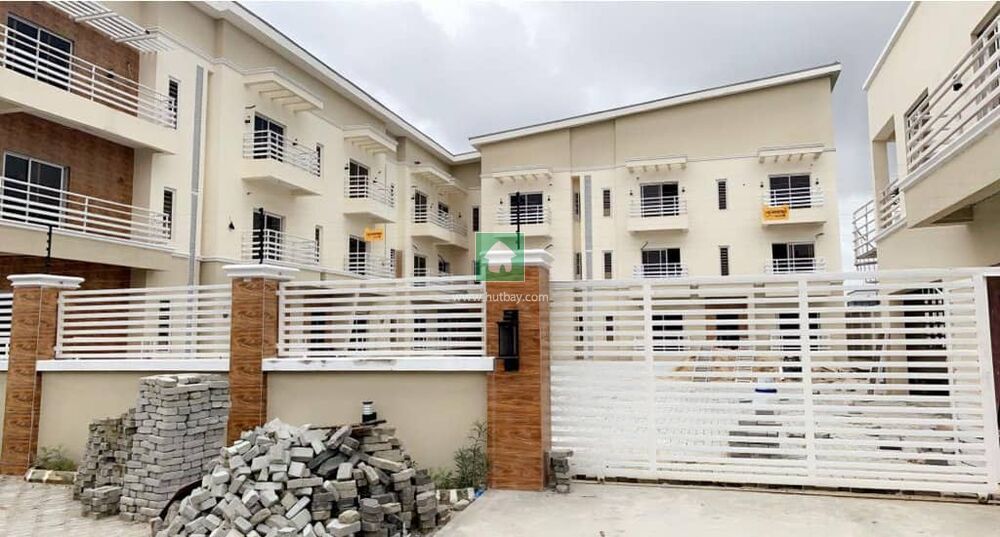 2 Bedroom House For sale at Eti Osa, Lagos | Hutbay