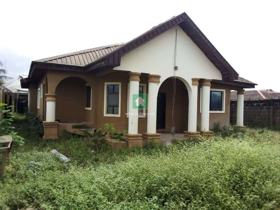 5 Bedroom Bungalow For sale at Ayobo, Lagos | Hutbay